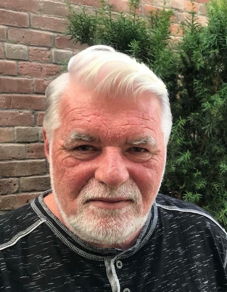 Mr. David Stuart Chellew Obituary | Toronto | Cardinal Funeral Homes