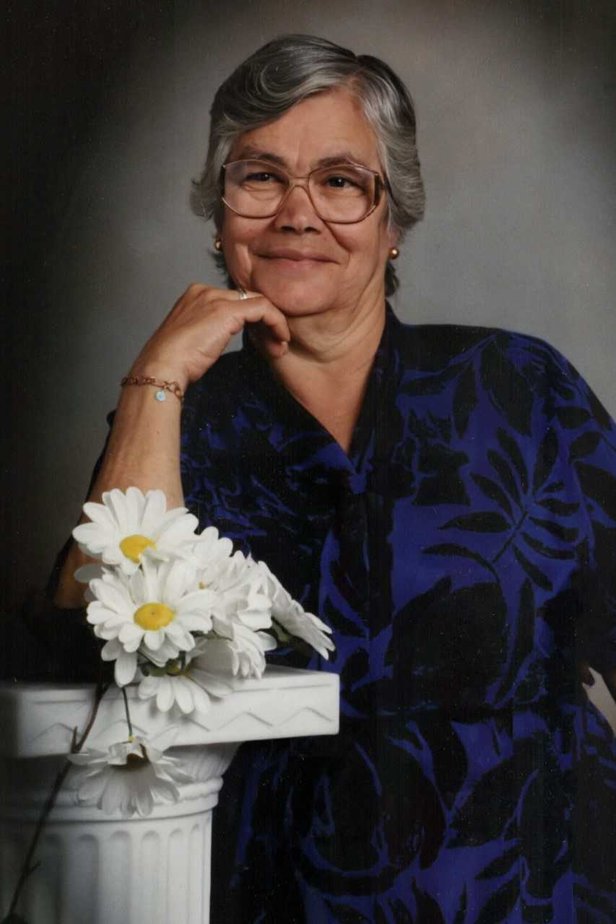 Mrs. Maria Medeiros - Cardinal Funeral Homes